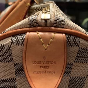 Louis Vuitton | Bags | Authentic Louis Vuitton Classic Lv Speedy ...